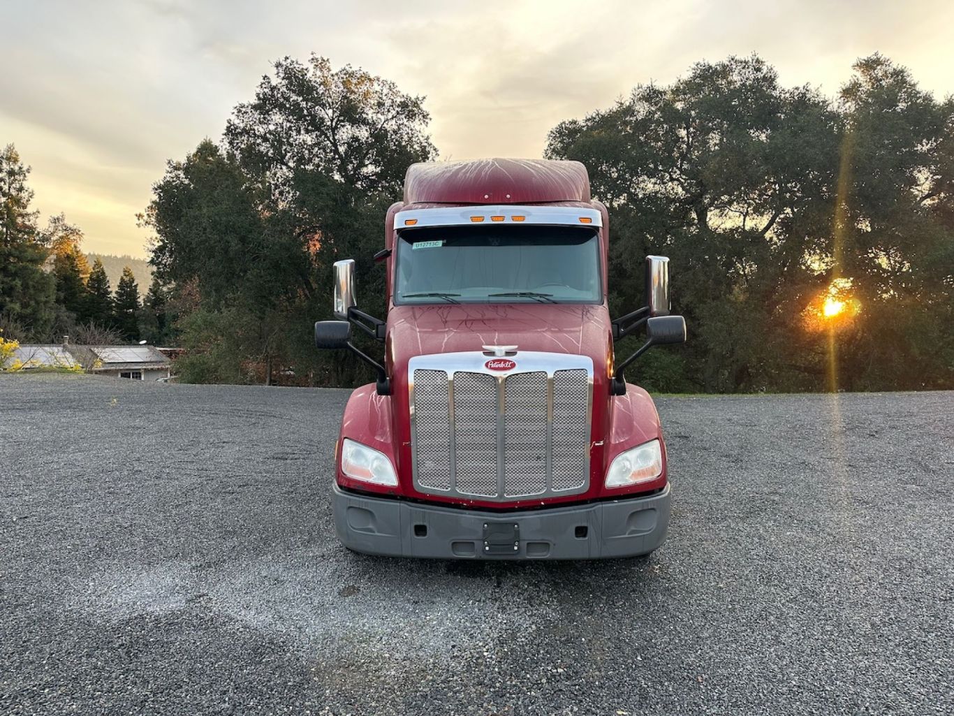 2017 Peterbilt 579 Sleeper | $29900 | Charter Trucks