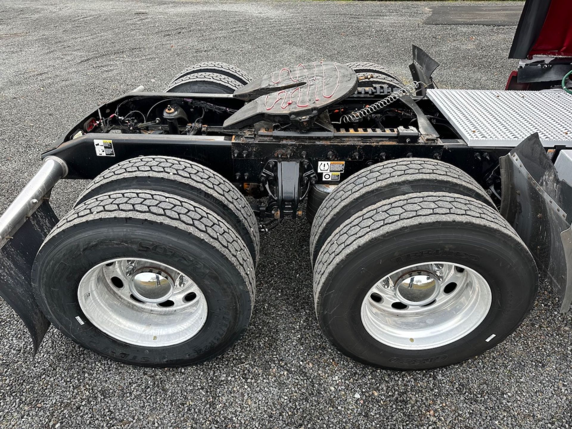 2017 Peterbilt Sleeper Tractor | chartertrucks1.wpenginepowered.com