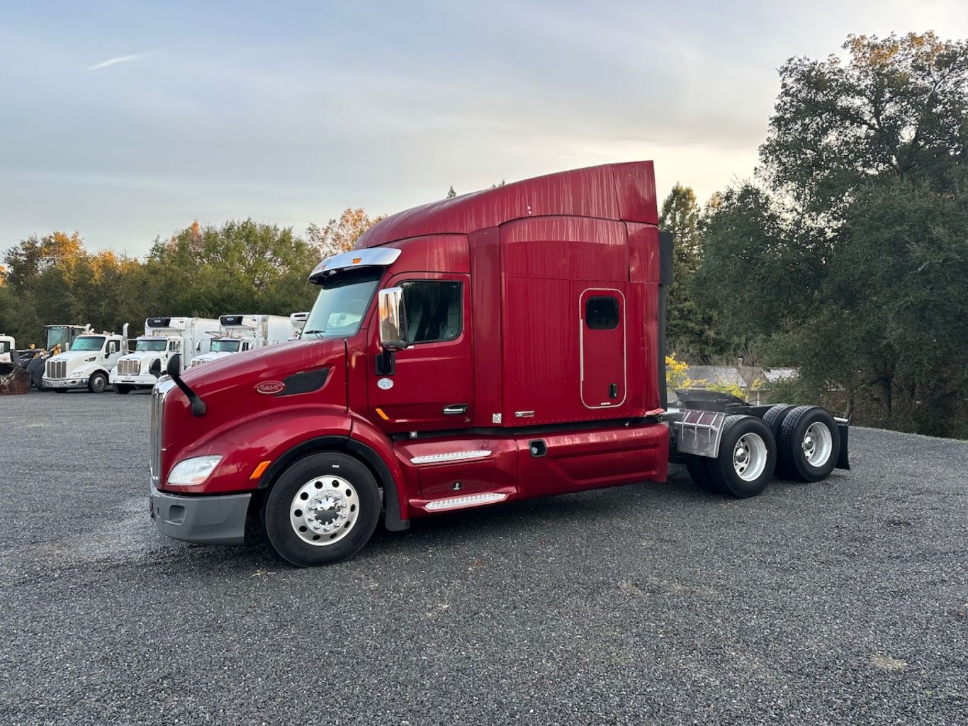 2017 Peterbilt 579 Sleeper | $29900 | Charter Trucks
