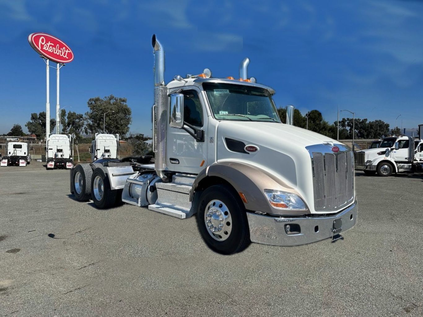 2019 Peterbilt 579 | $53900 | Charter Trucks