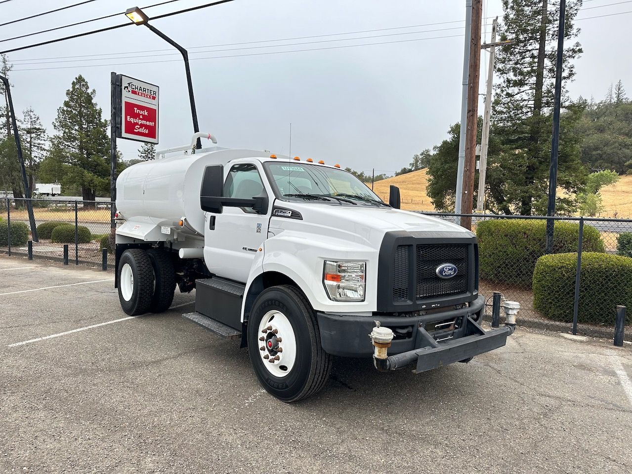 2016 Ford F750 Single Axle Water Truck | $74900 | Charter Trucks