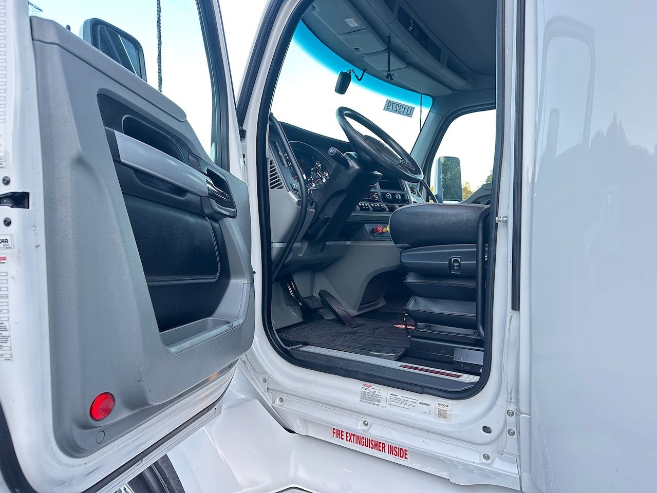 2021 Kenworth T680 Day Cab For Sale | $56900 | Charter Trucks