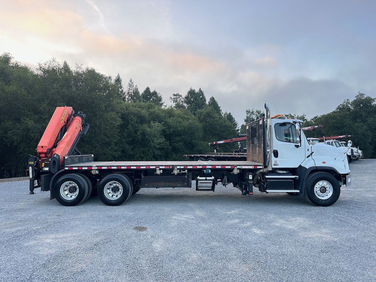 2018 Freightliner 114SD Knuckle Boom Truck | $134900 | Charter Trucks