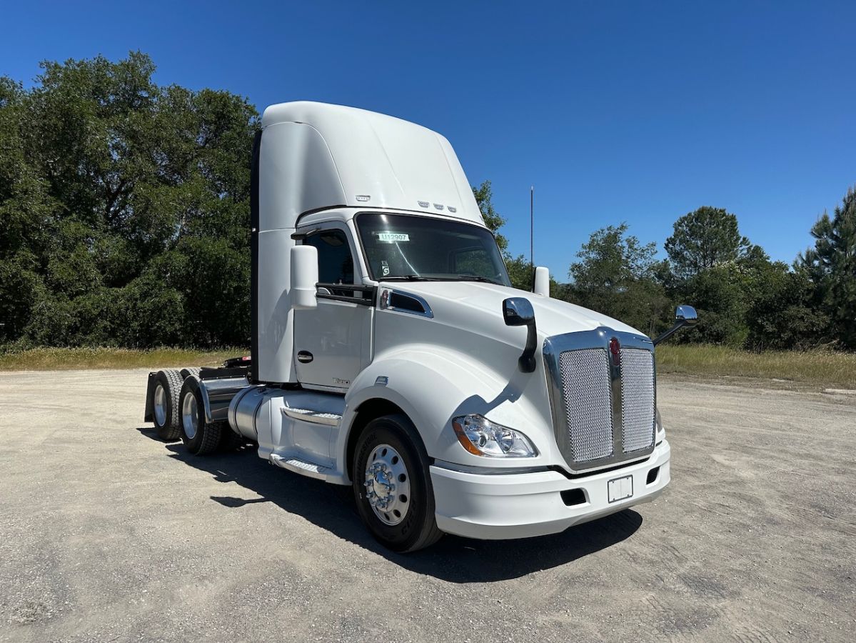 2018 Kenworth T680 | $46900 | Charter Trucks