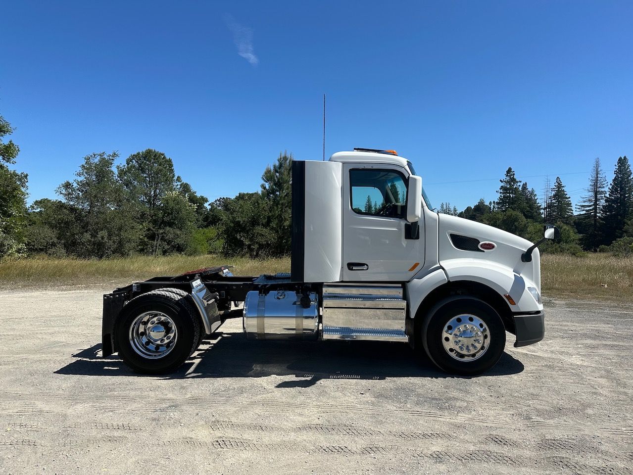 2021 Peterbilt 579 Single Axle | $44900 | Charter Trucks
