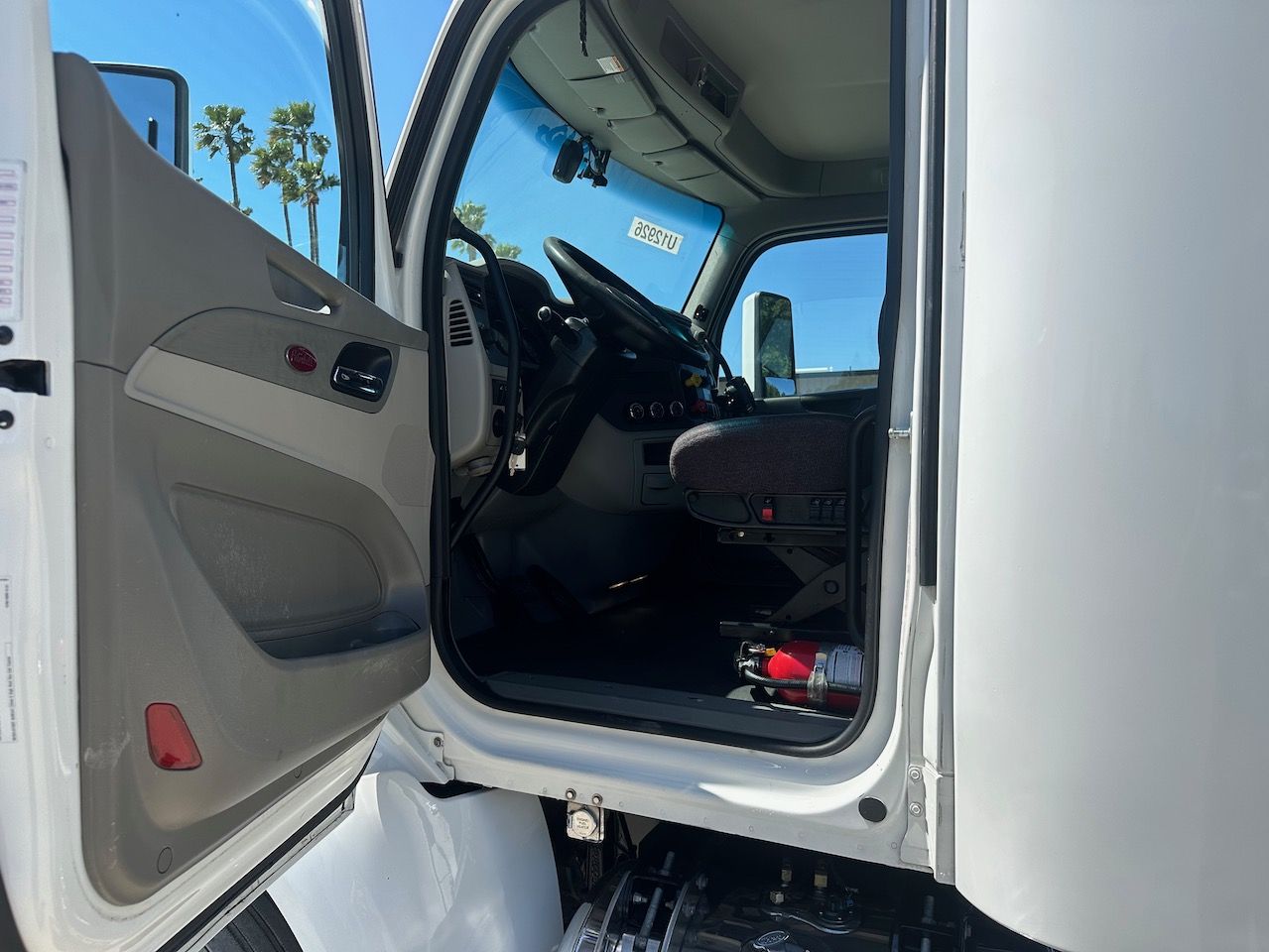 2021 Peterbilt 579 Single Axle | $44900 | Charter Trucks