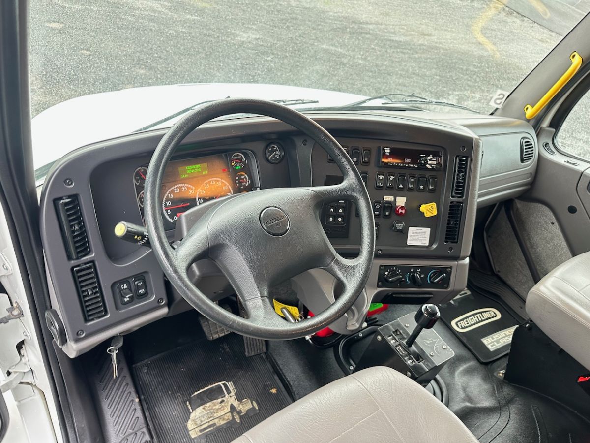 2021 Freightliner M2106 Dump Truck For Sale | $79900 | Charter Trucks
