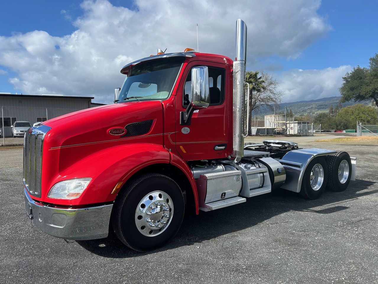 2019 Peterbilt 579 | $54900 | Charter Trucks
