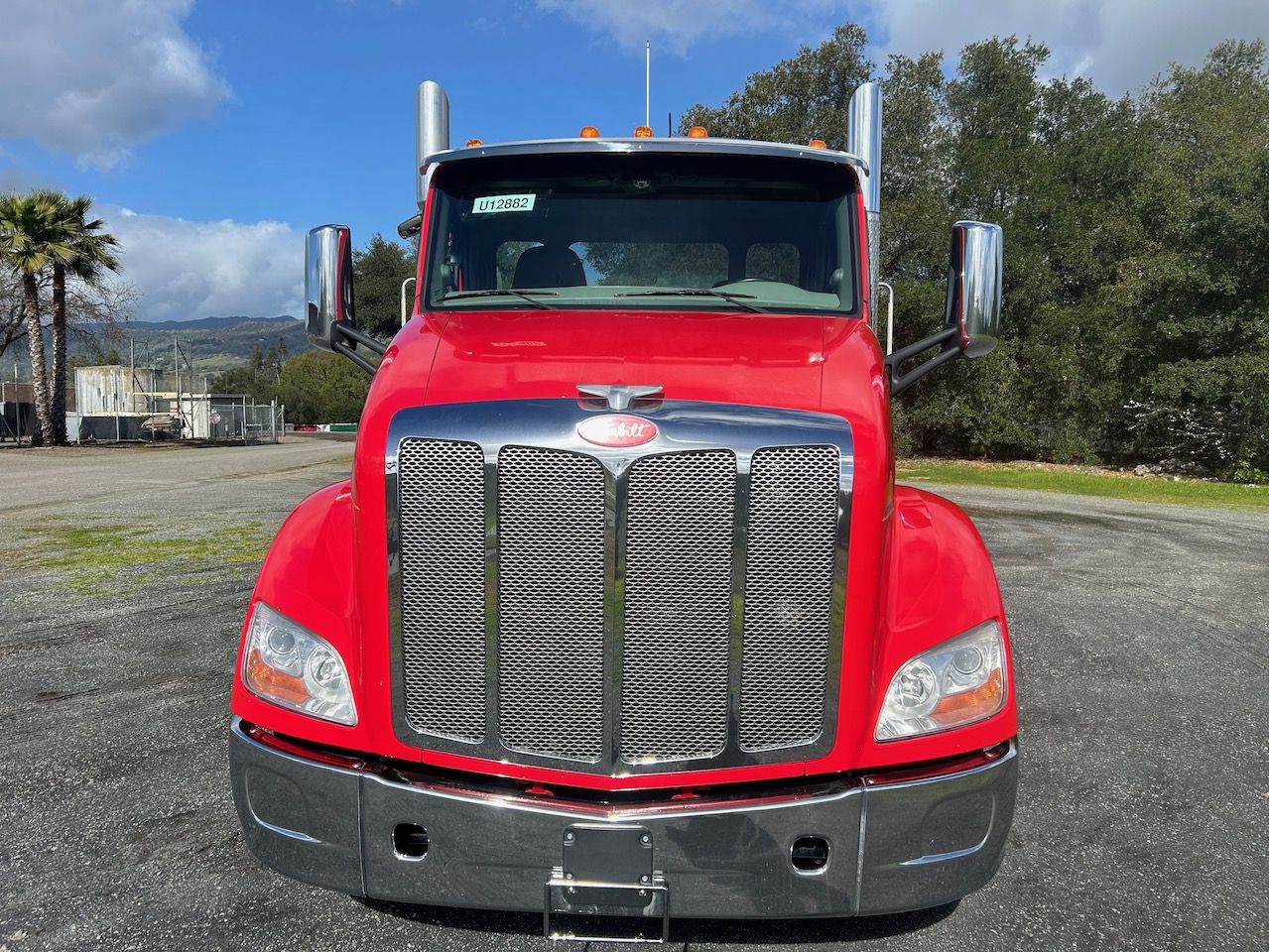 2019 Peterbilt 579 | $54900 | Charter Trucks